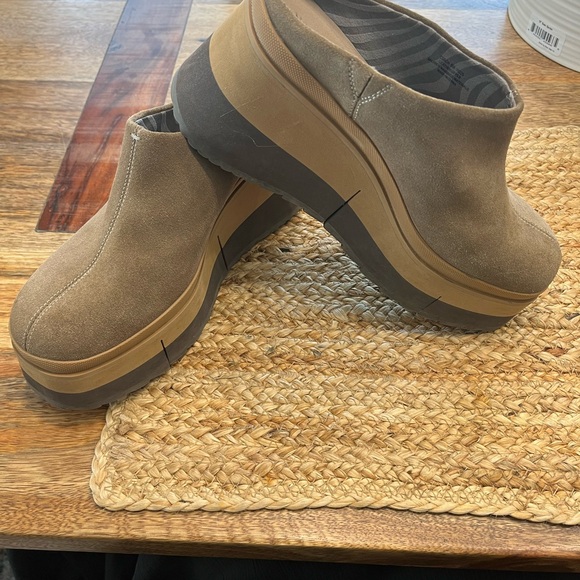 Naked Feet | Shoes | Naked Feet Tan And Black Platform Clogs | Poshmark
